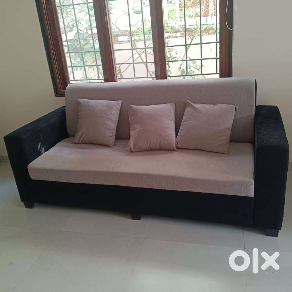 Olx 3 seater sofa store