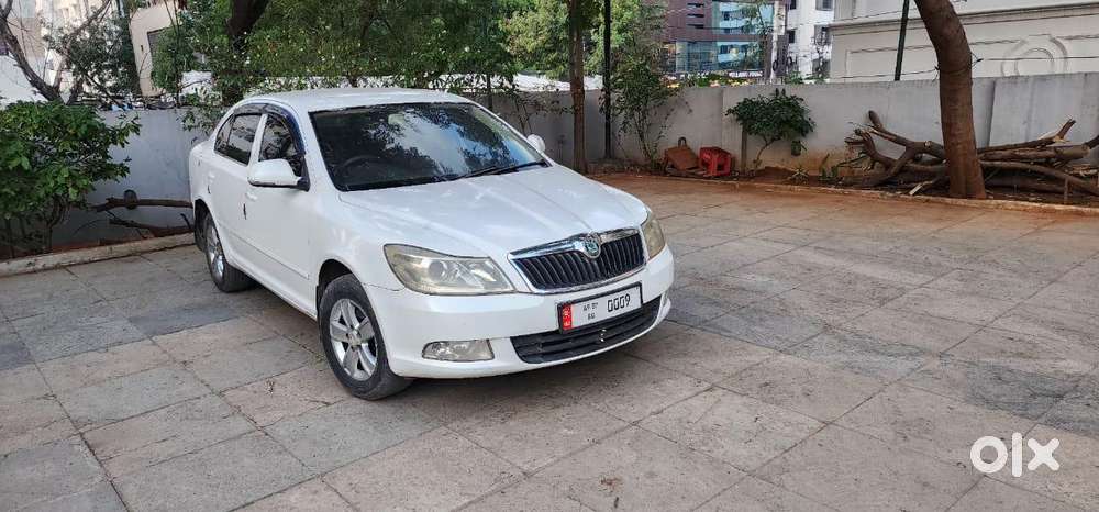 Skoda Laura Elegance 2.0 TDI CR MT, 2011, Electric - Cars - 1799645363