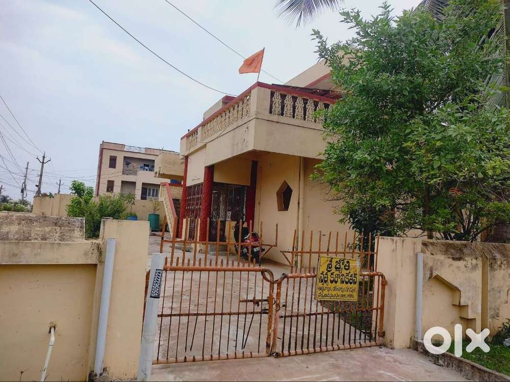 House was built in 1997, well maintained. - For Sale: Houses ...