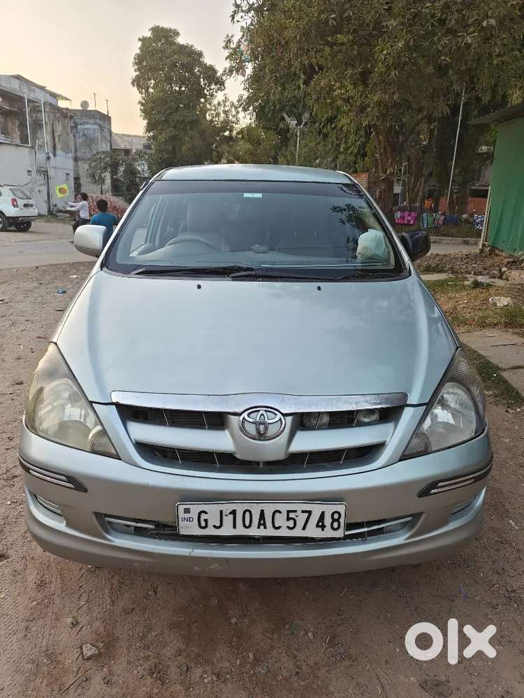 Innova diesel - Commercial & Other Vehicles - 1799235352