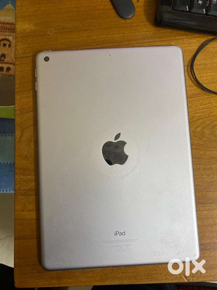 Apple iPad 5th Gen - Tablets - 1797532373