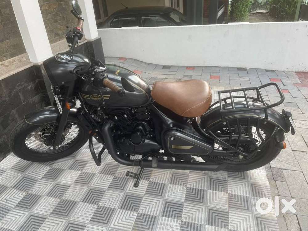 Steal the Show with This Pristine Jawa Perak - Motorcycles - 1801937405