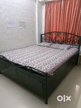 Second hand metal bed store