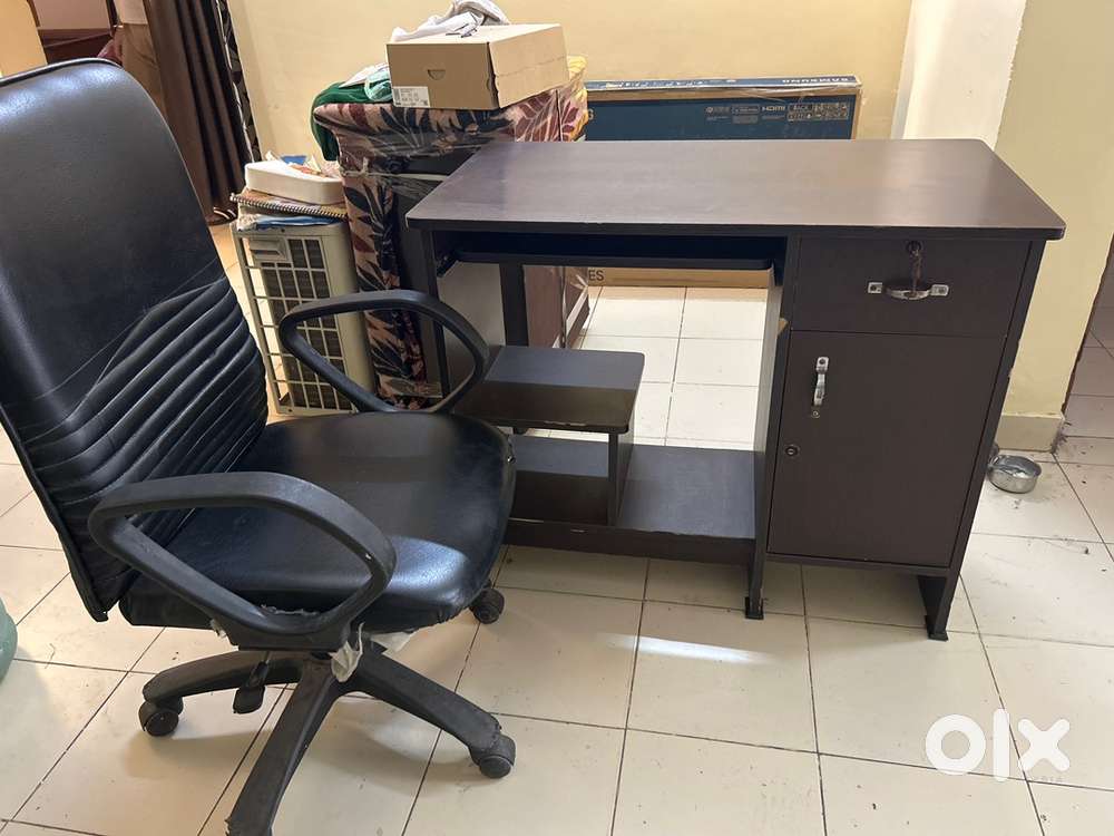 Computer Table and Chair - Other Household Items - 1801285753