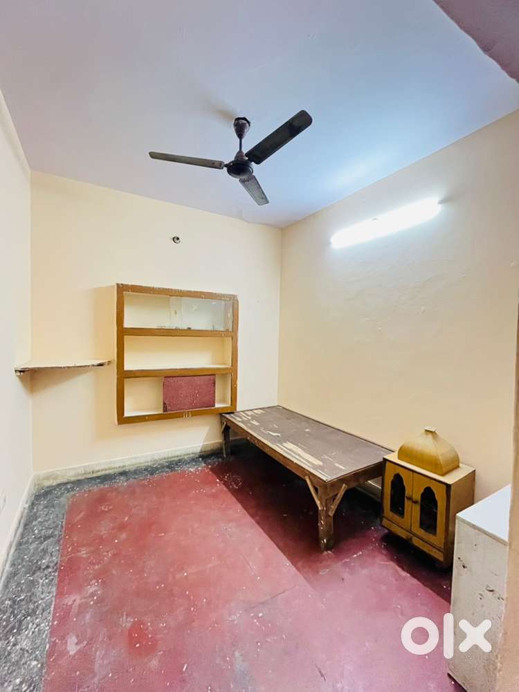 1 room set available for rent - For Rent: Houses & Apartments - 1802680138