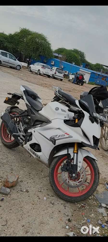 Yamaha R15 v4 white colour - Motorcycles - 1779667955