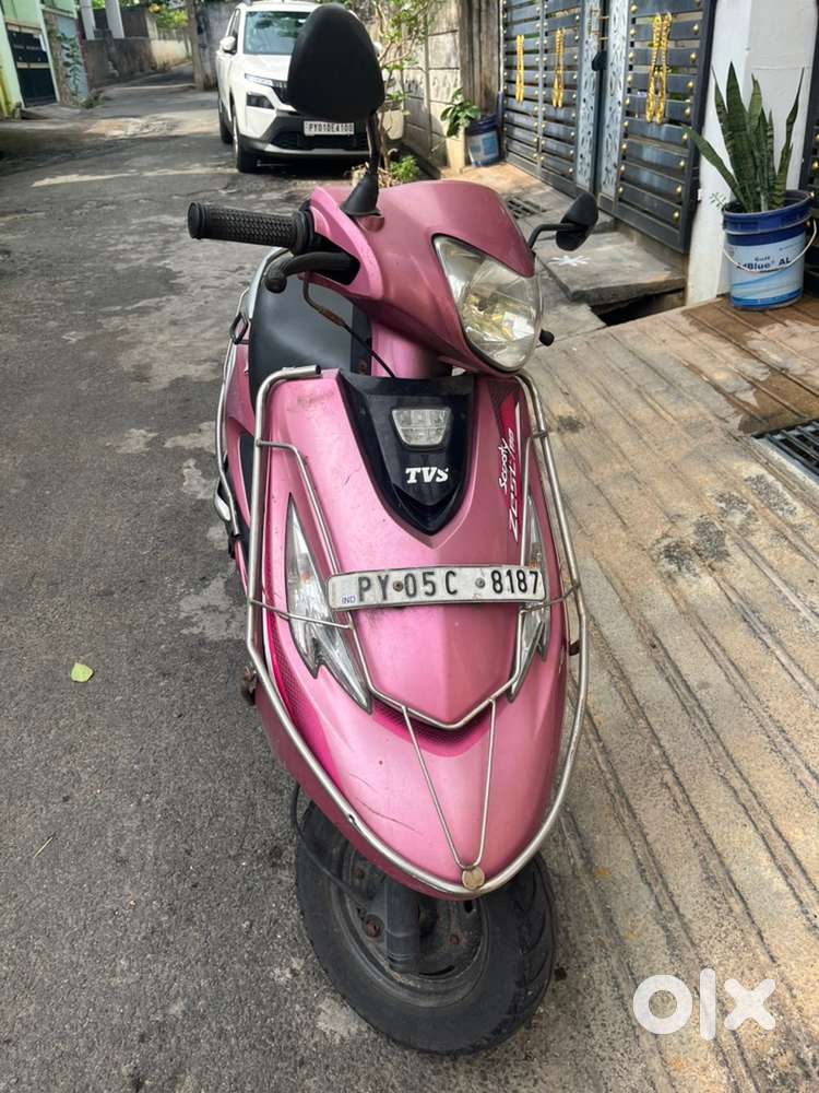 Pink colour - Scooters - 1816124330