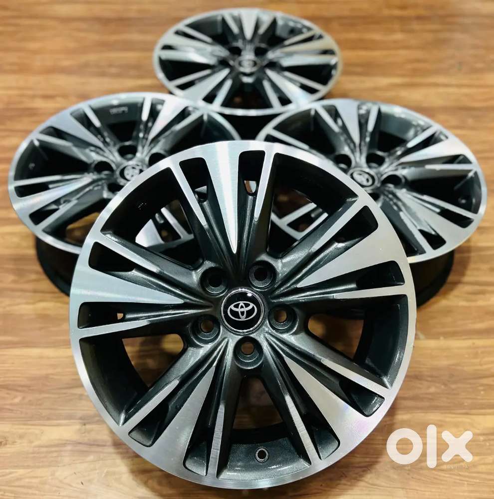 17inch Toyota innova Crysta Dual tone OEM Alloys set of 4 - Spare Parts ...