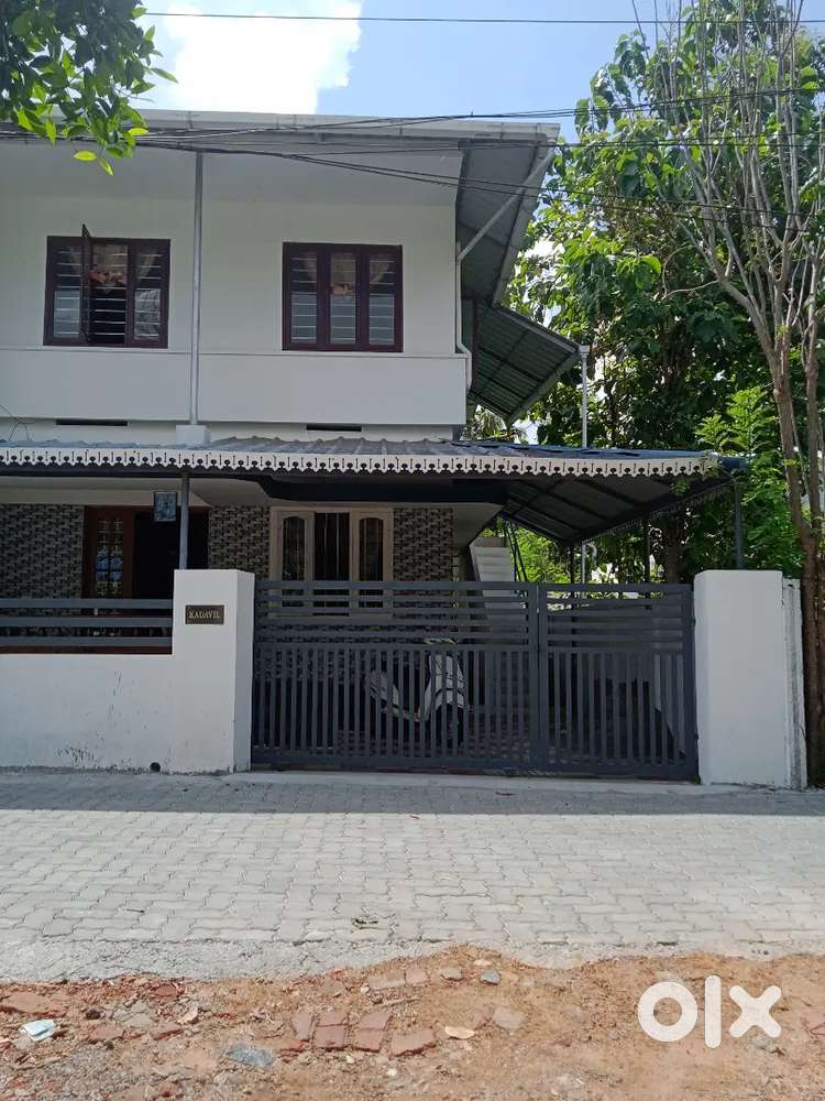 Near varapuzha church - For Rent: Houses & Apartments - 1806736801