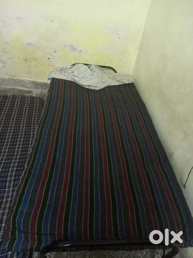Bed Mattress Table Chair in India, Free classifieds in India | OLX
