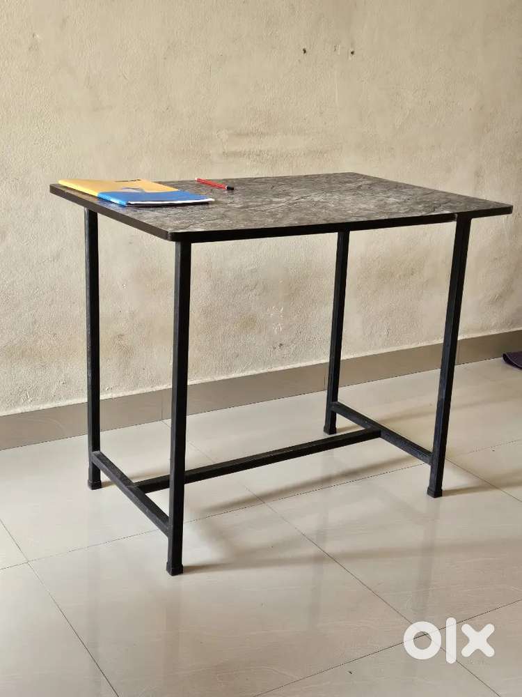 Table for study olx store