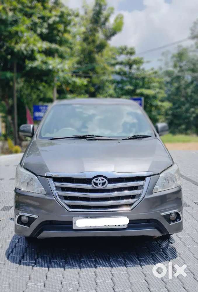 Toyota Innova v 2011 Diesel 183000 Km Driven chilled ac - Cars - 1807135552