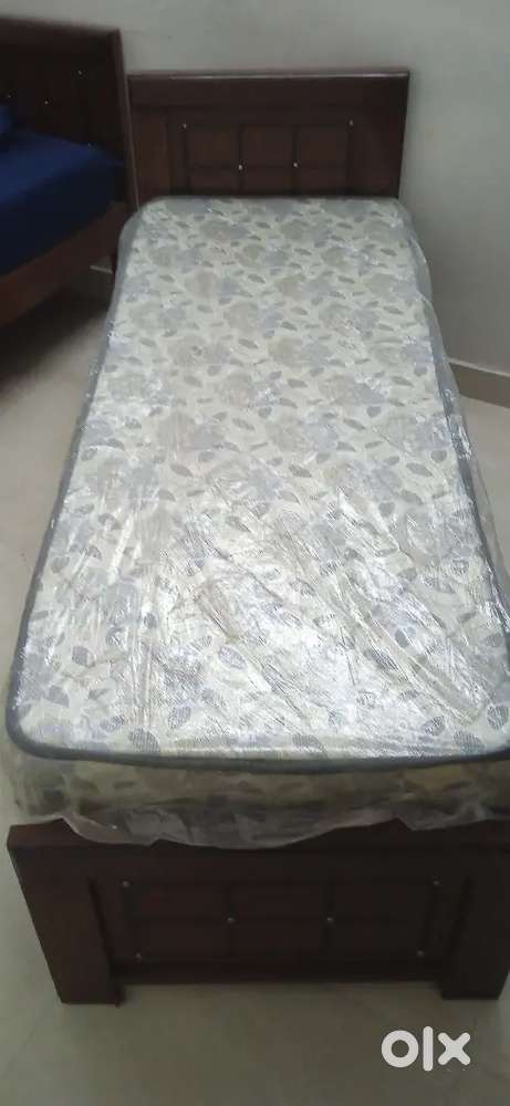 Hostel pg bad &cots iron cabord - Beds & Wardrobes - 1804069904