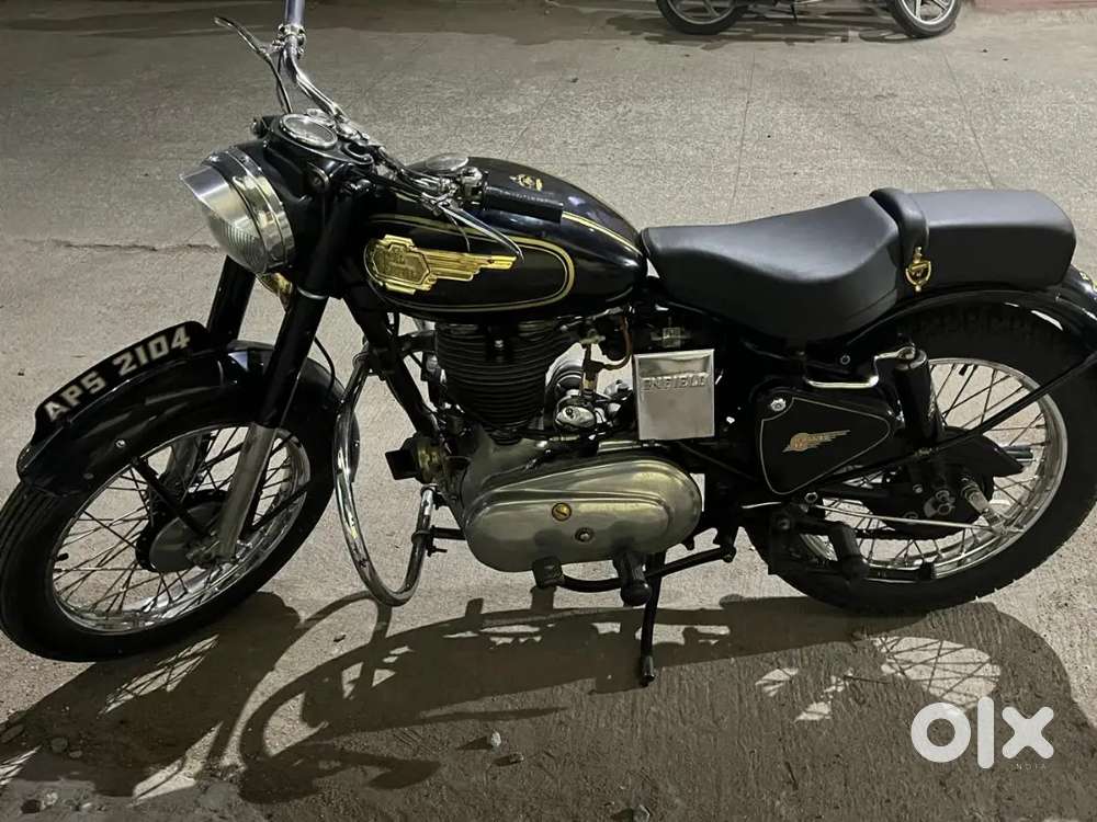 Vintage bullet - Motorcycles - 1803893795