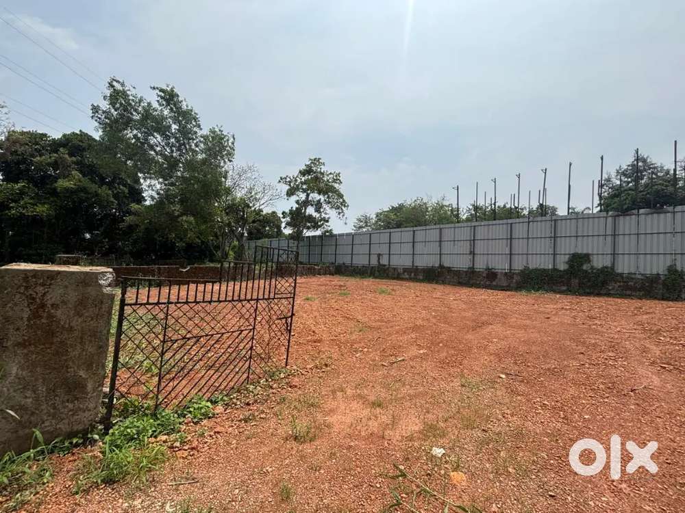 10 Cent Residential Land For Sale in Vyttila - Lands & Plots - 1811868495