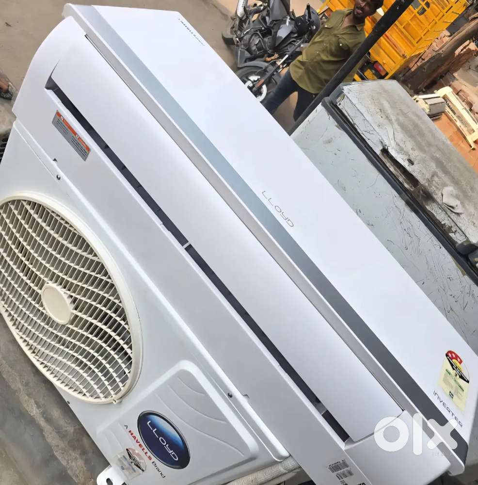 Lloyd 1.5 ton 1year Old Inverter model - ACs in Marri Palem ...
