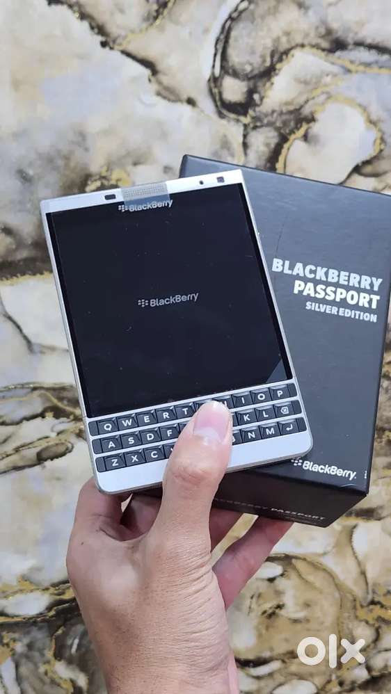 BLACKBERRY PASSPORT NEW BOX PACK AVAILABLE - Mobile Phones - 1796784740
