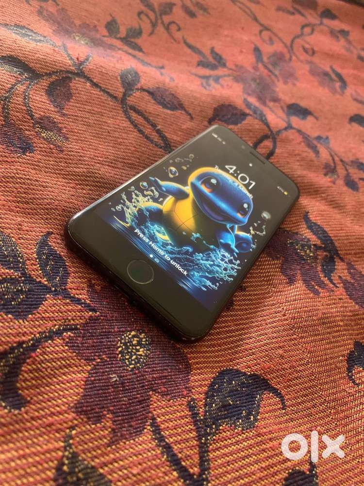 iPhone 7 100 %battery health hundred only home button not working ...