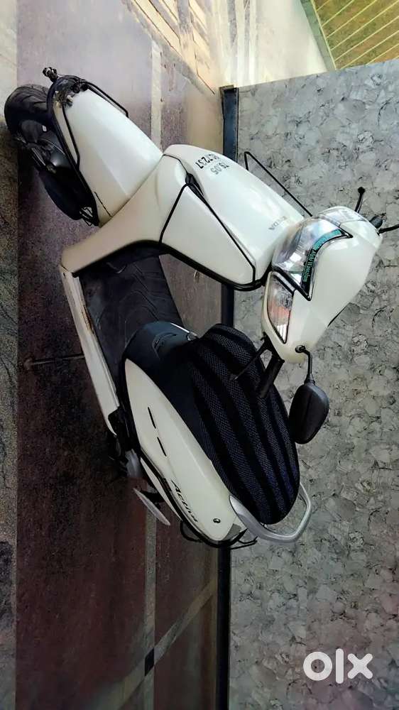 White Honda Activa scooty for sale - Scooters - 1819606886