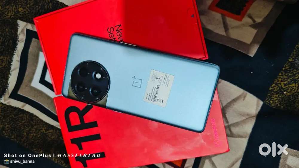One plus 11r 128gb with all accessories 1 year old - Mobile Phones ...