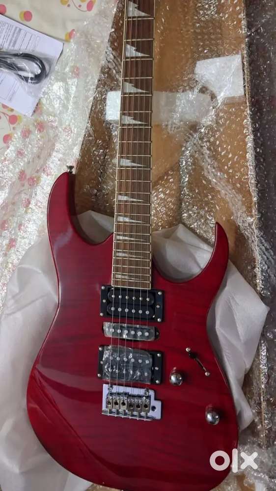 Vault soloist RG1 red with vault fury 15 multi effects amp - Musical ...