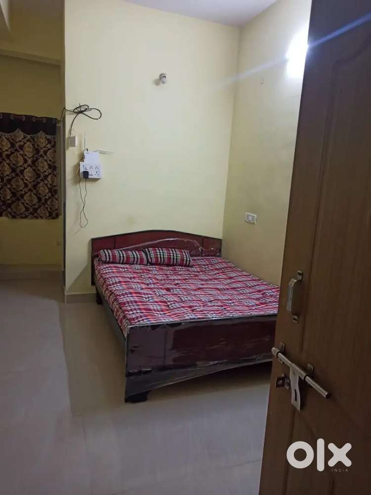 One room and attached toilet rent in family and batchelor in Ameerpet ...