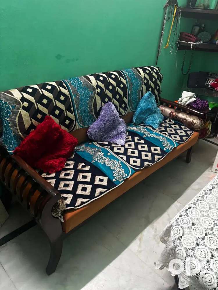Old Sofa Set in Ghaziabad Free classifieds in Ghaziabad OLX