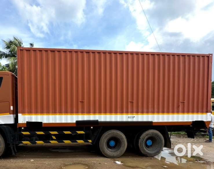 33 feet Leyland container - Commercial & Other Vehicles in Pollachi ...