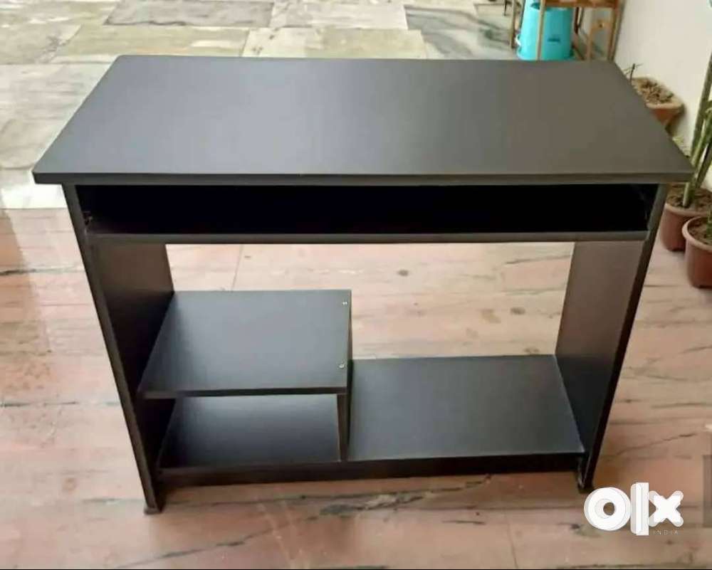 Computer Table Buy Sell Used Furniture in Noida OLX