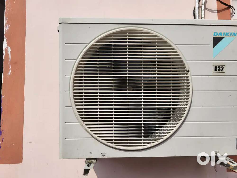 DAIKIN 1.5 TON SPLIT AC - ACs - 1781593510