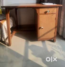 Table Drawers Buy Sell Used Furniture in Airoli OLX