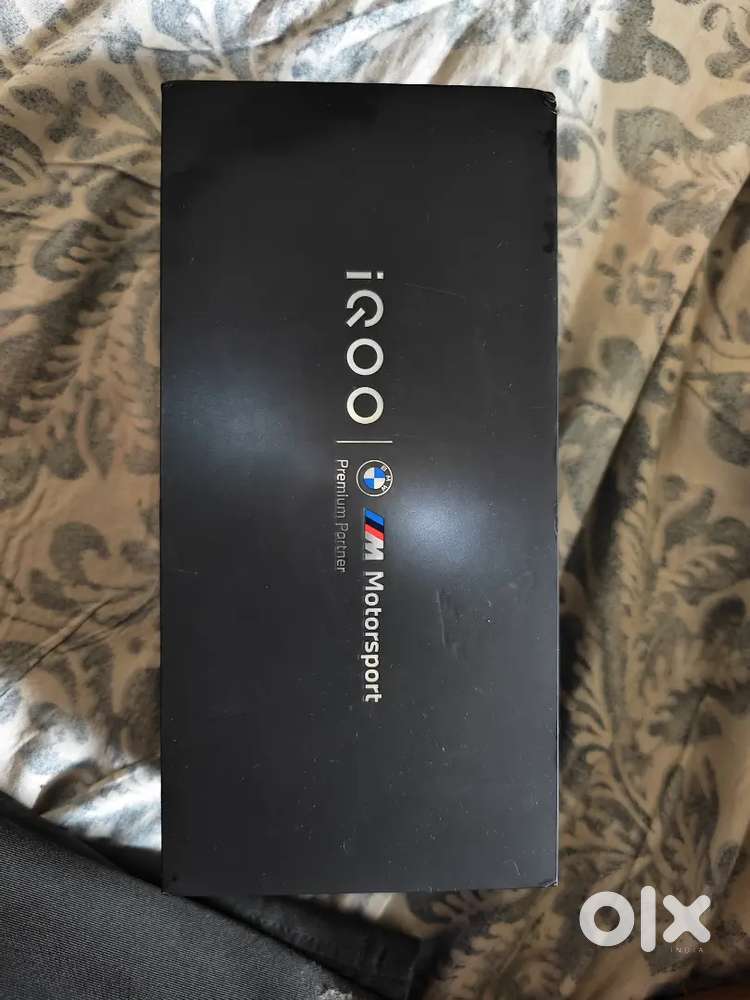 Iqoo 12 bmw edition legend colour (white colour) - Mobile Phones ...