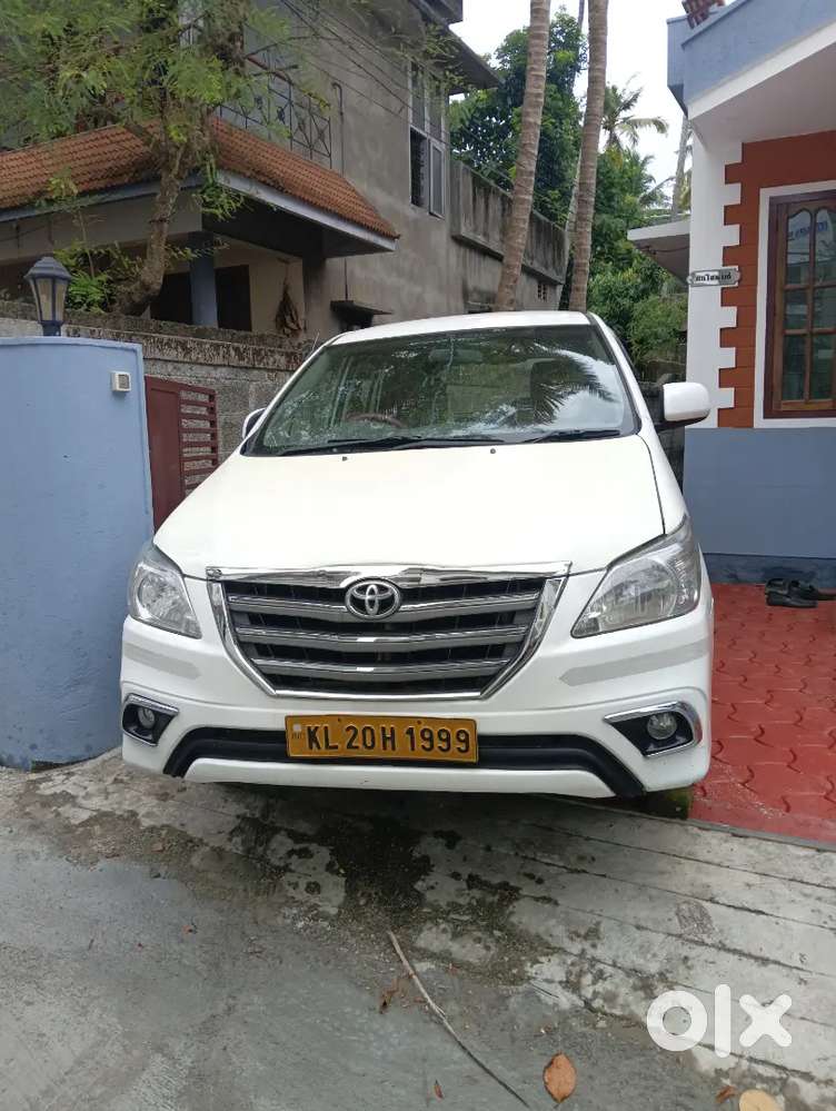 Toyota Innova 2010 Diesel 20000 Km Driven - Cars - 1807790537
