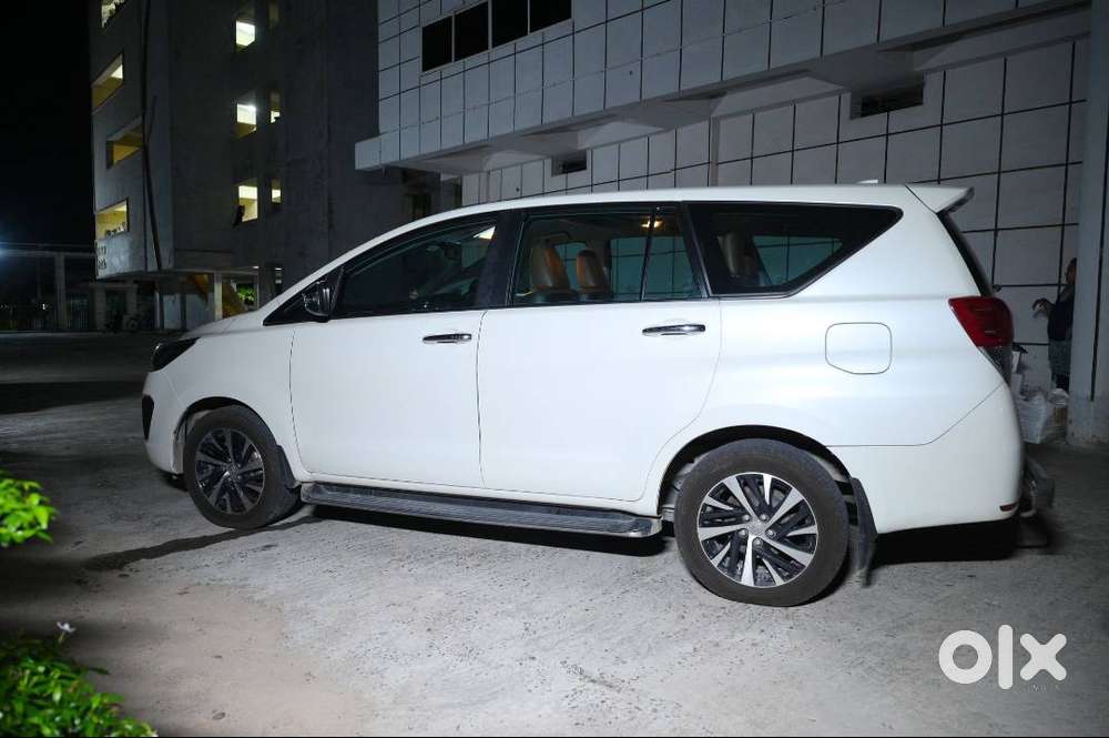 Toyota Innova Crysta 2022 Automatic - Cars - 1806326467