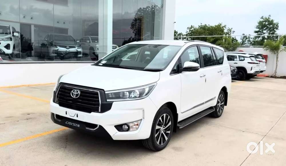 All New Showroom Innova Crysta Available - Commercial & Other Vehicles ...