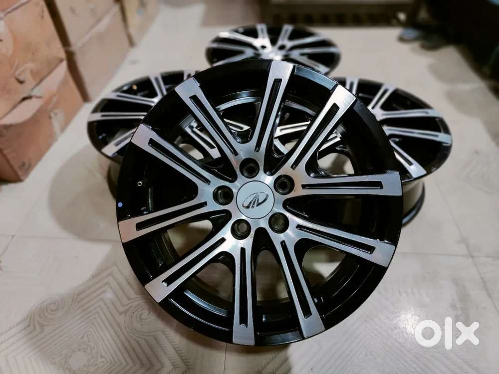 Mahindra XUV 700 18-inch Diamond Cut OEM Alloy wheels set of 4 - Spare Parts - 1717229667