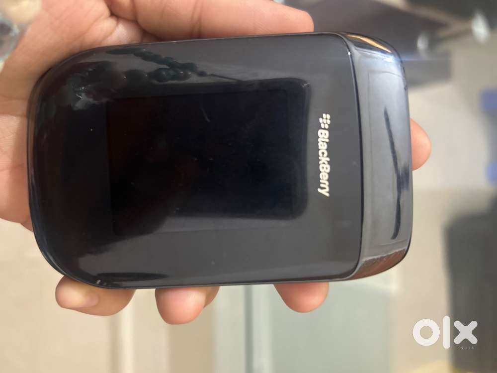Blackberry 9670 - Mobile Phones - 1828842875