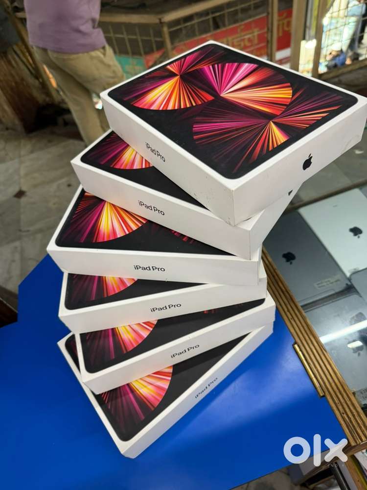 apple ipad pro 11inch M1 chip 128gb wifi cellular like new with box ...