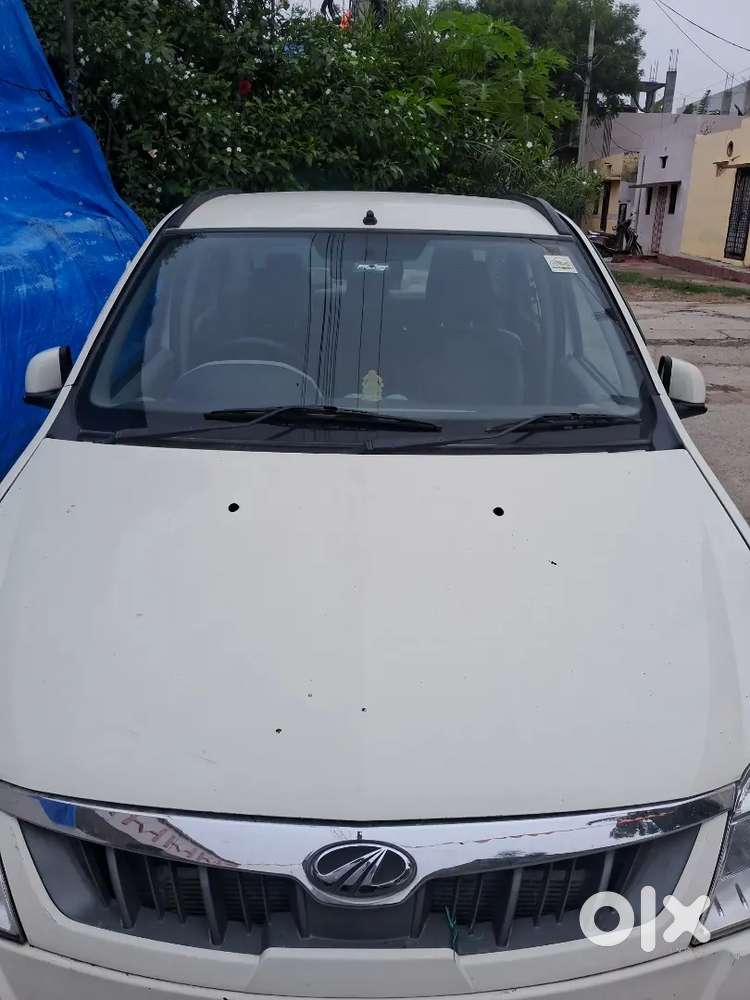 Mahindra E Verit - Cars - 1808504390