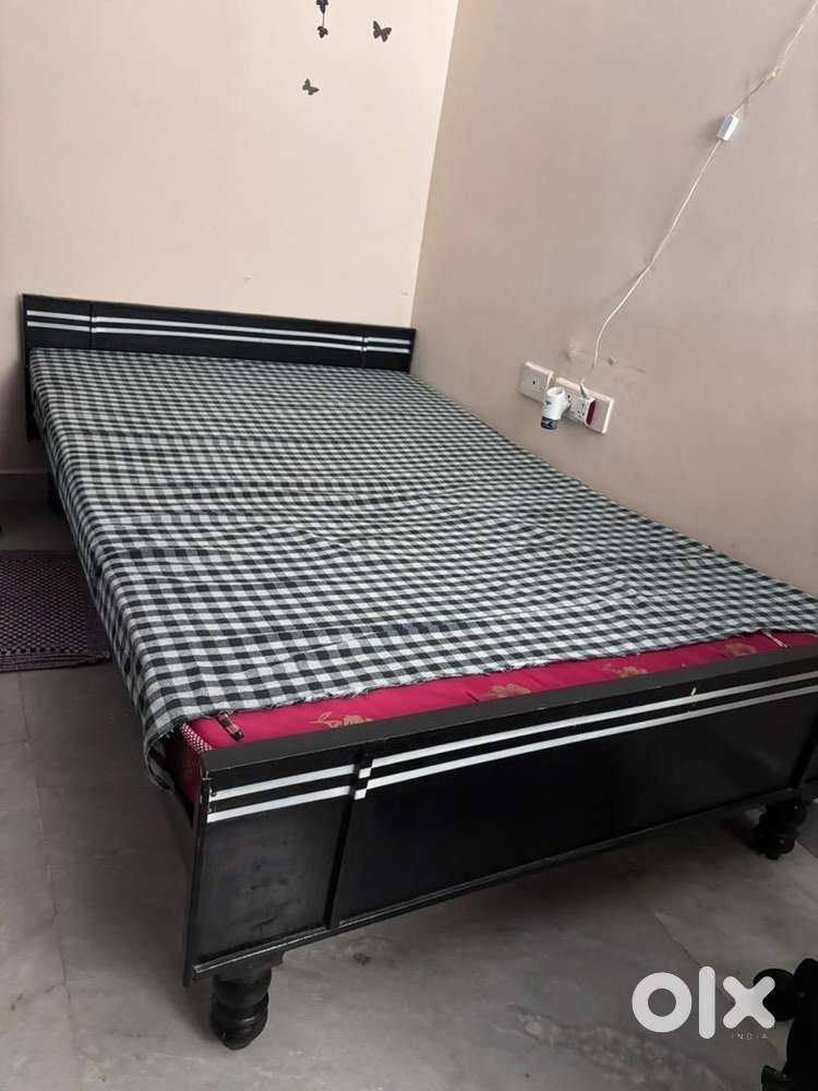 Bed and mattress for sale - Beds & Wardrobes - 1794272901