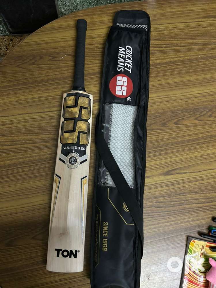 Cricket kit with bat - Sports Equipment - 1812627424