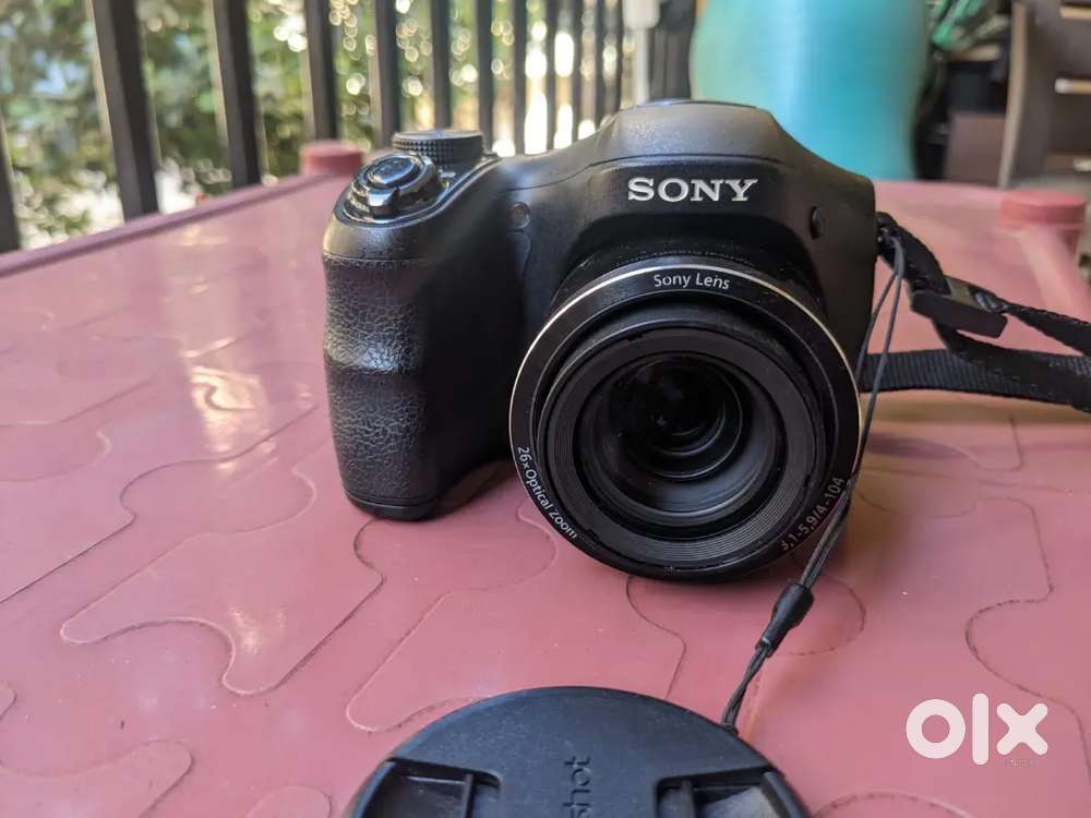 Sony Cybershot DSC-H200 Digital Point and Shoot Camera - Cameras ...