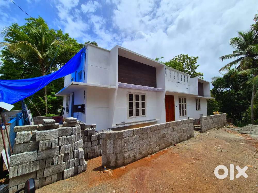 4.4 cent new house chempazhthy two carparking available - For Sale ...