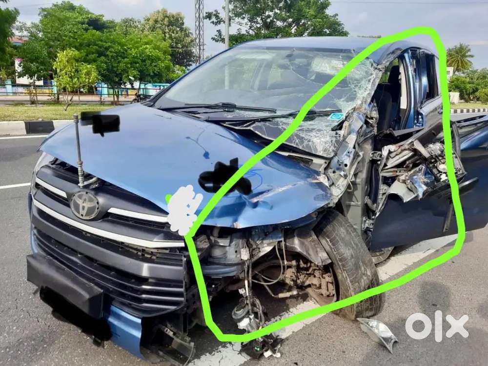 Toyota Innova Hycross 2000 - Cars - 1812972995