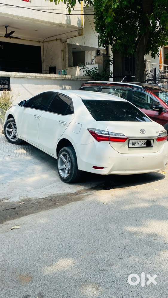 Toyota Corolla Altis 2017 Petrol Well Maintained - Cars - 1805439111