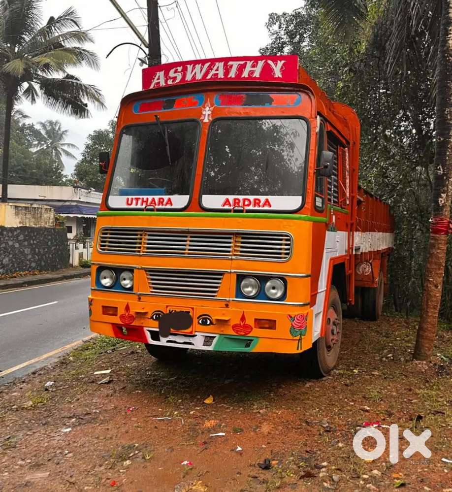 ASHOK LEYLAND 6 WHEEL LORRY - Commercial & Other Vehicles - 1817147344