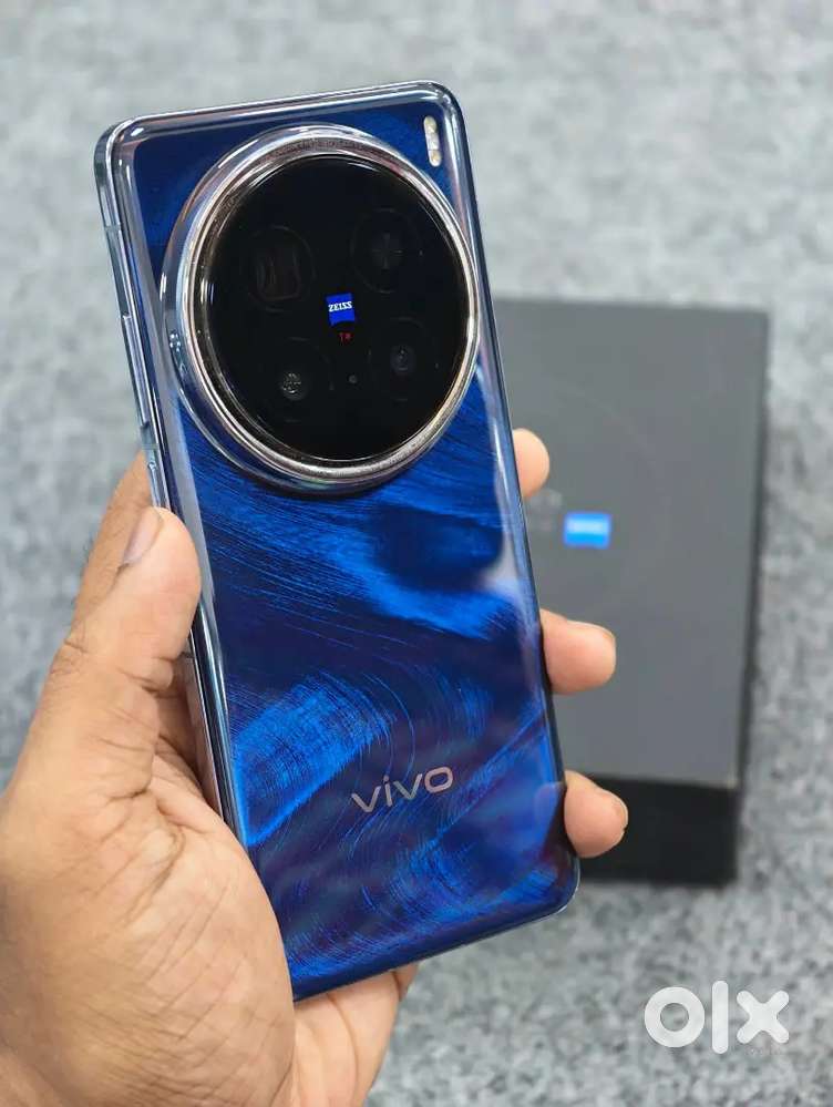 Vivo x200 pro{ used } along with full kit ,, emi and exchange availabl ...