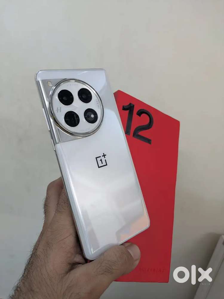 Oneplus 12 12Gb/256Gb Scratch Less Condition just 1 Month Old with all ...