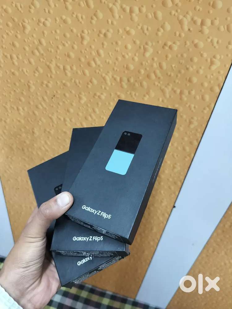 Today samsung flip5 5g 256gb box packed with. Bill and seller warranty ...