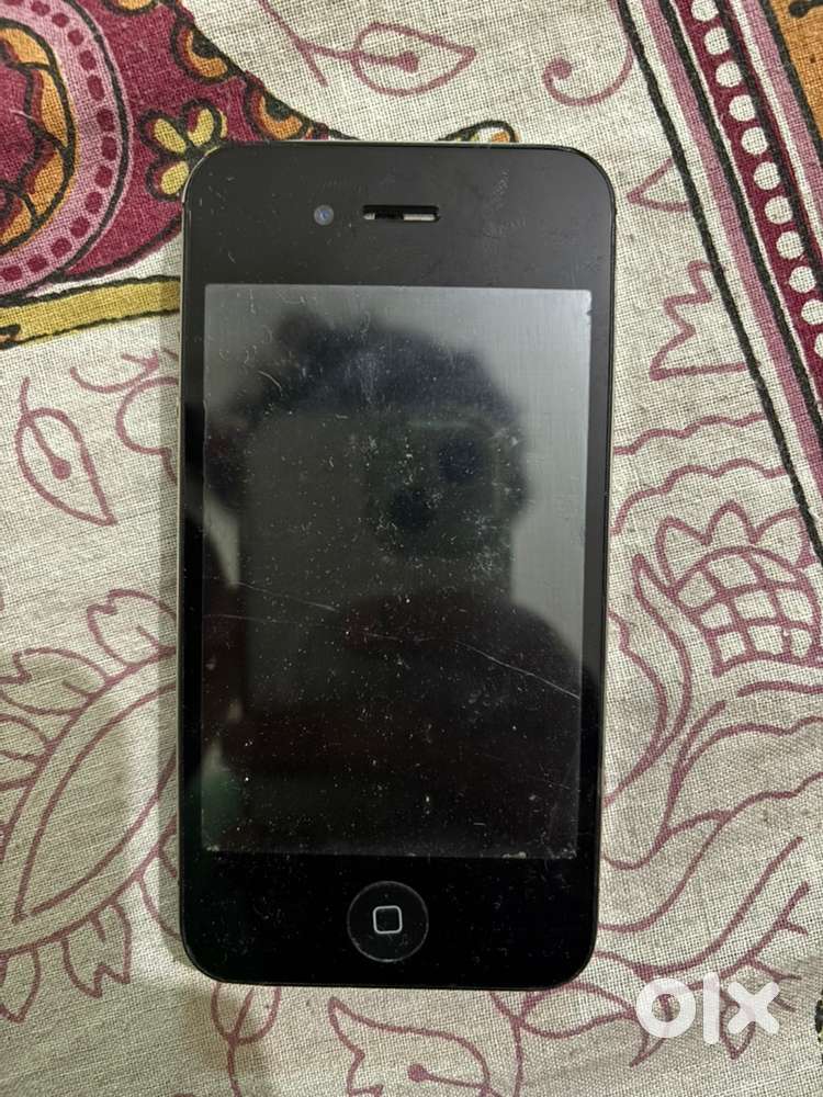4s this is black in colour and 64 gb space - Mobile Phones - 1810465063